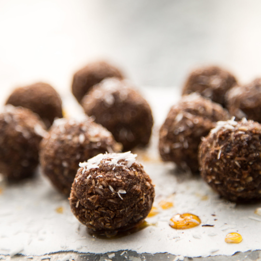 Choco-nut energy balls - Nadia Lim
